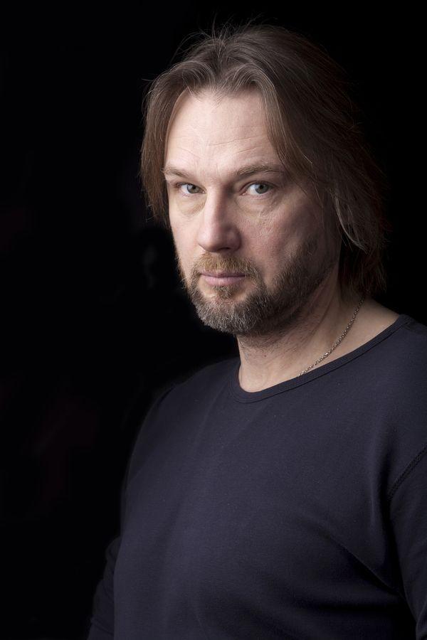 Playing at casting director | Feathers of the Firebird